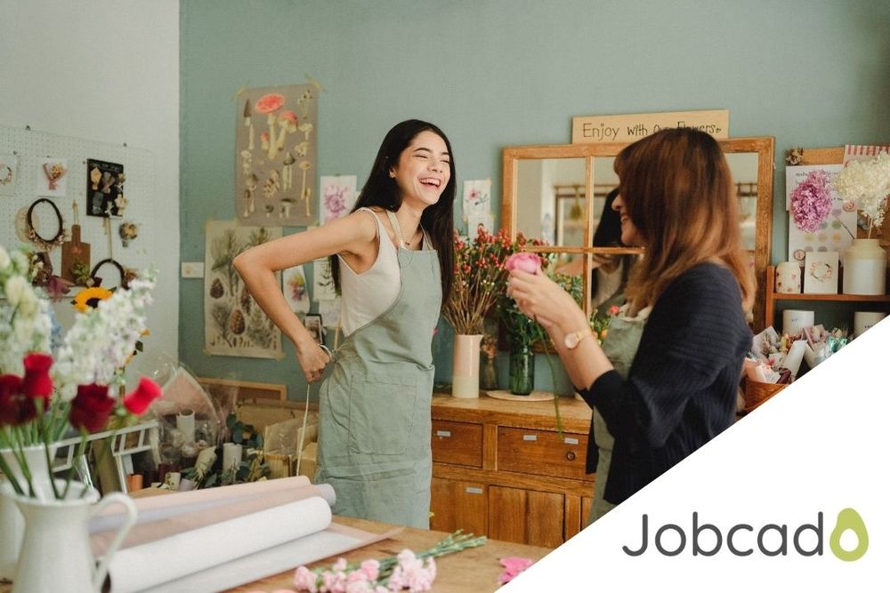 Who are Retail Store Associates? | Jobcado